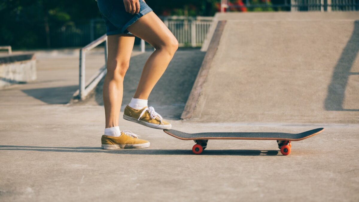 6 Ways to Stop a Skateboard