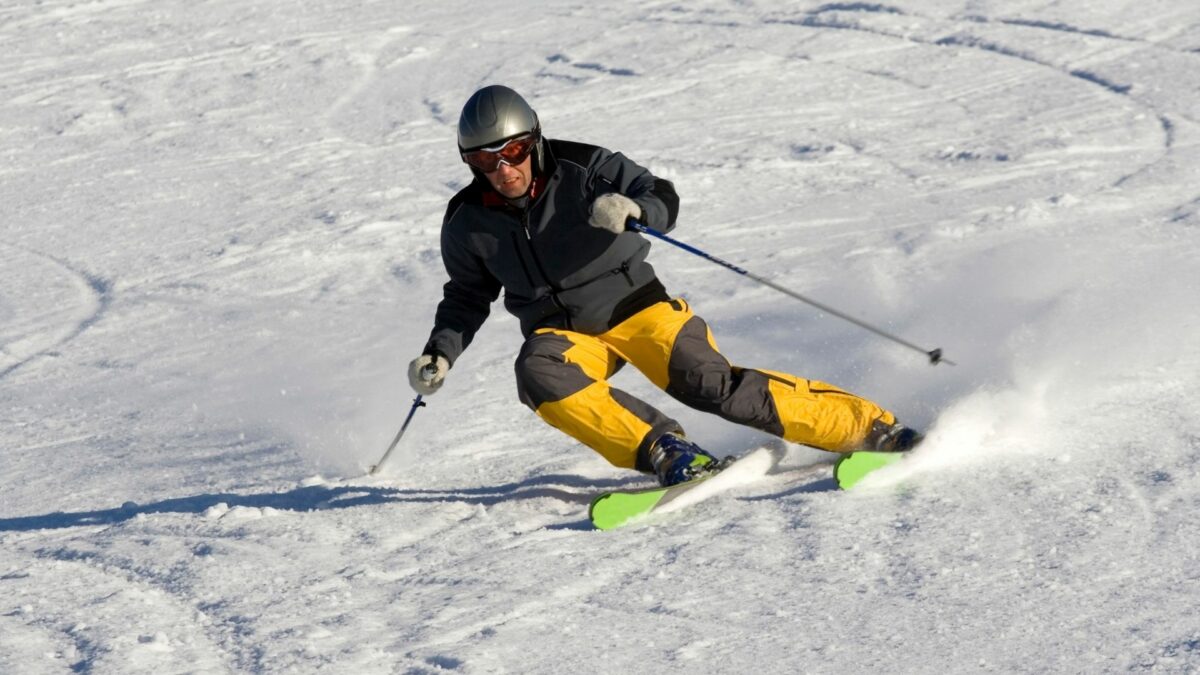 Selecting Alpine Skis With Ease and Professionalism